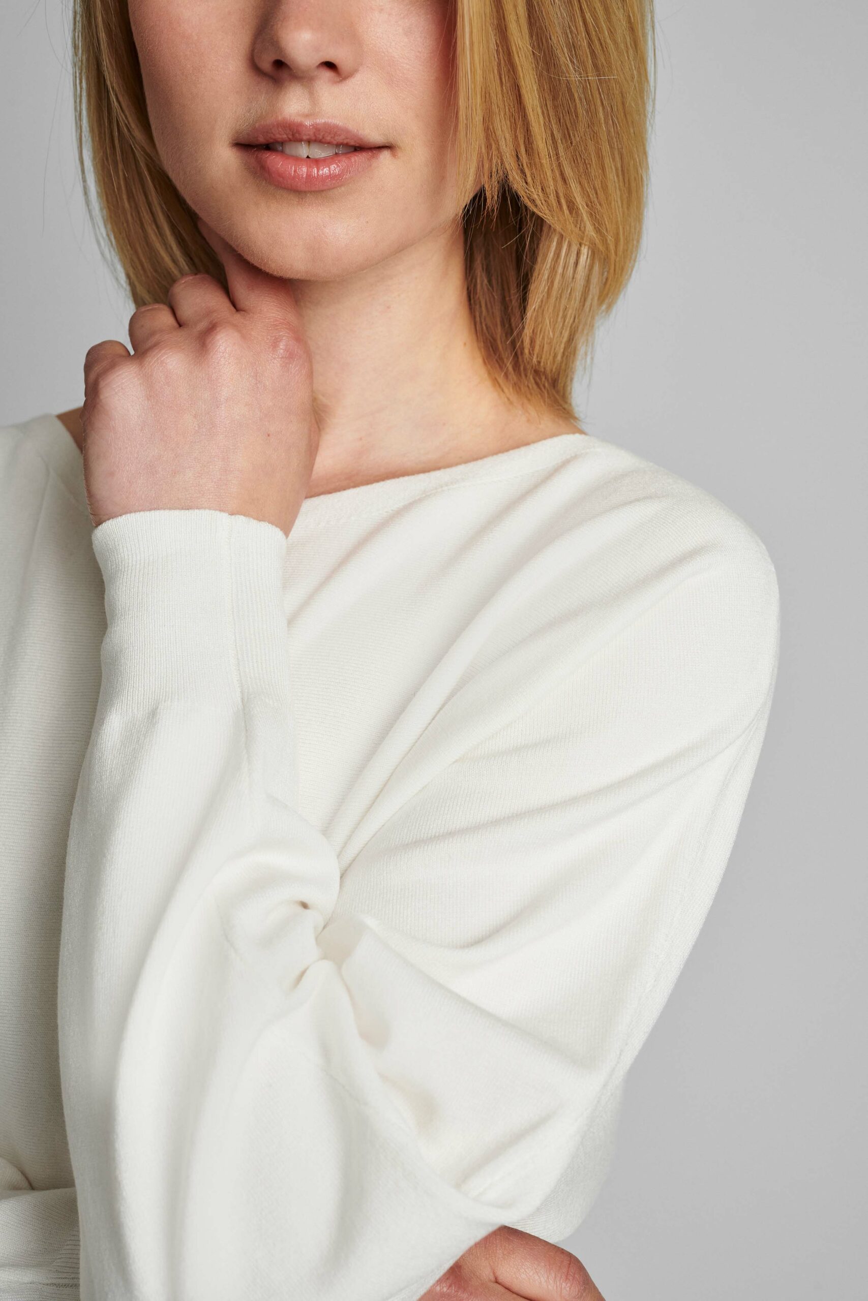 NUDAYA PULLOVER – NOOS – Cloud Dancer – Zheng Groningen